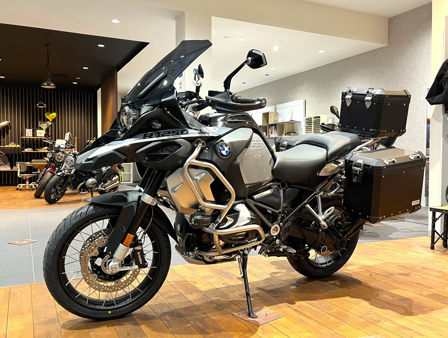 R1250GS Adventure ULTIMATE EDITION 入荷です。 | コクボモータース|モトラッド八王子